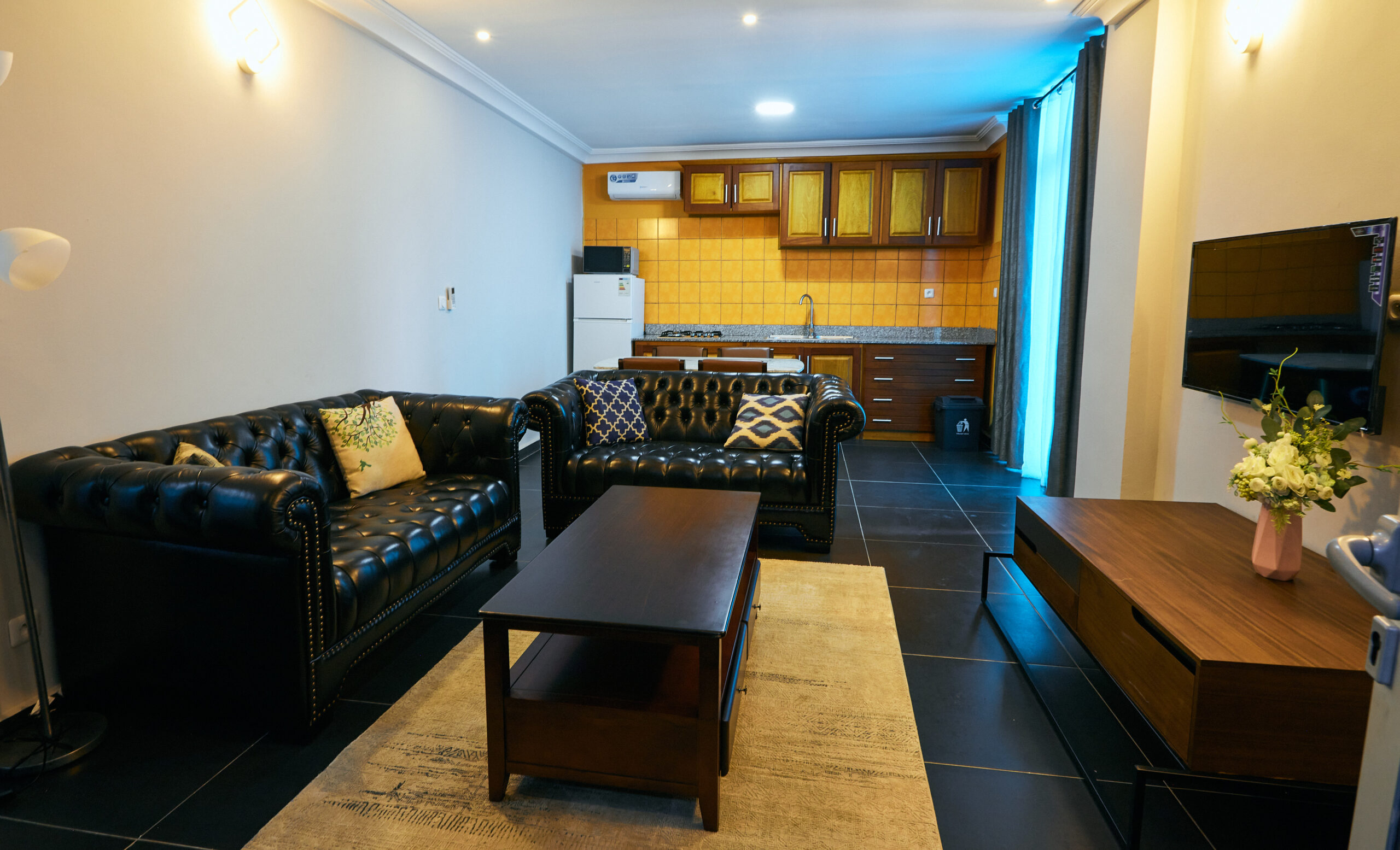 Amenities | Metro Investments PLC